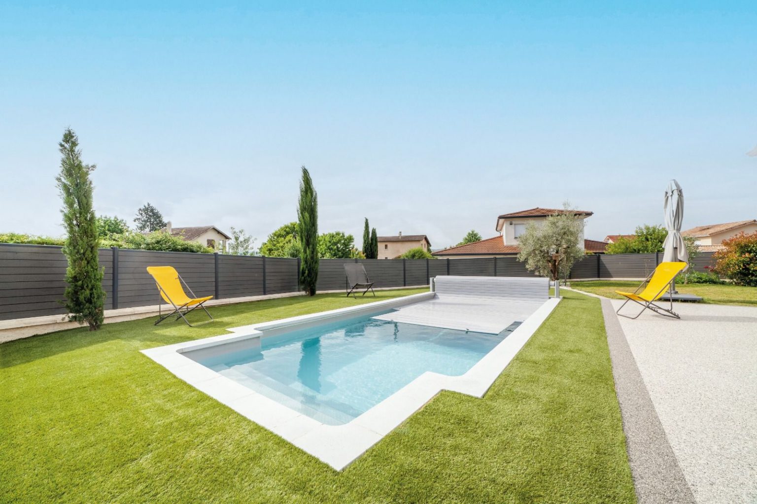 Construcción de piscinas y diseño de exteriores - Poseidón Swimming ...
