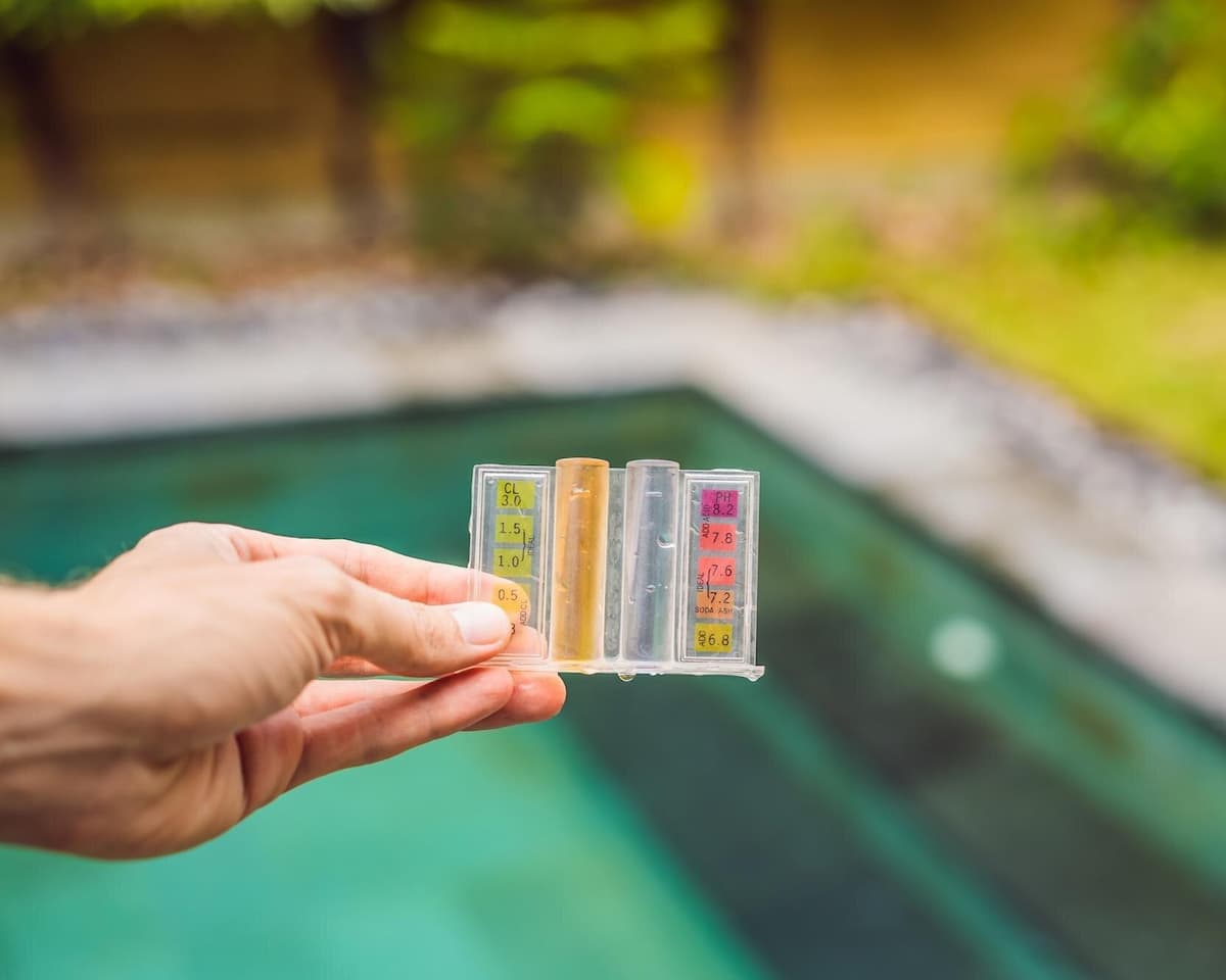 ¿Cómo subir el pH de la piscina? Guía práctica y eficaz - Poseidón ...